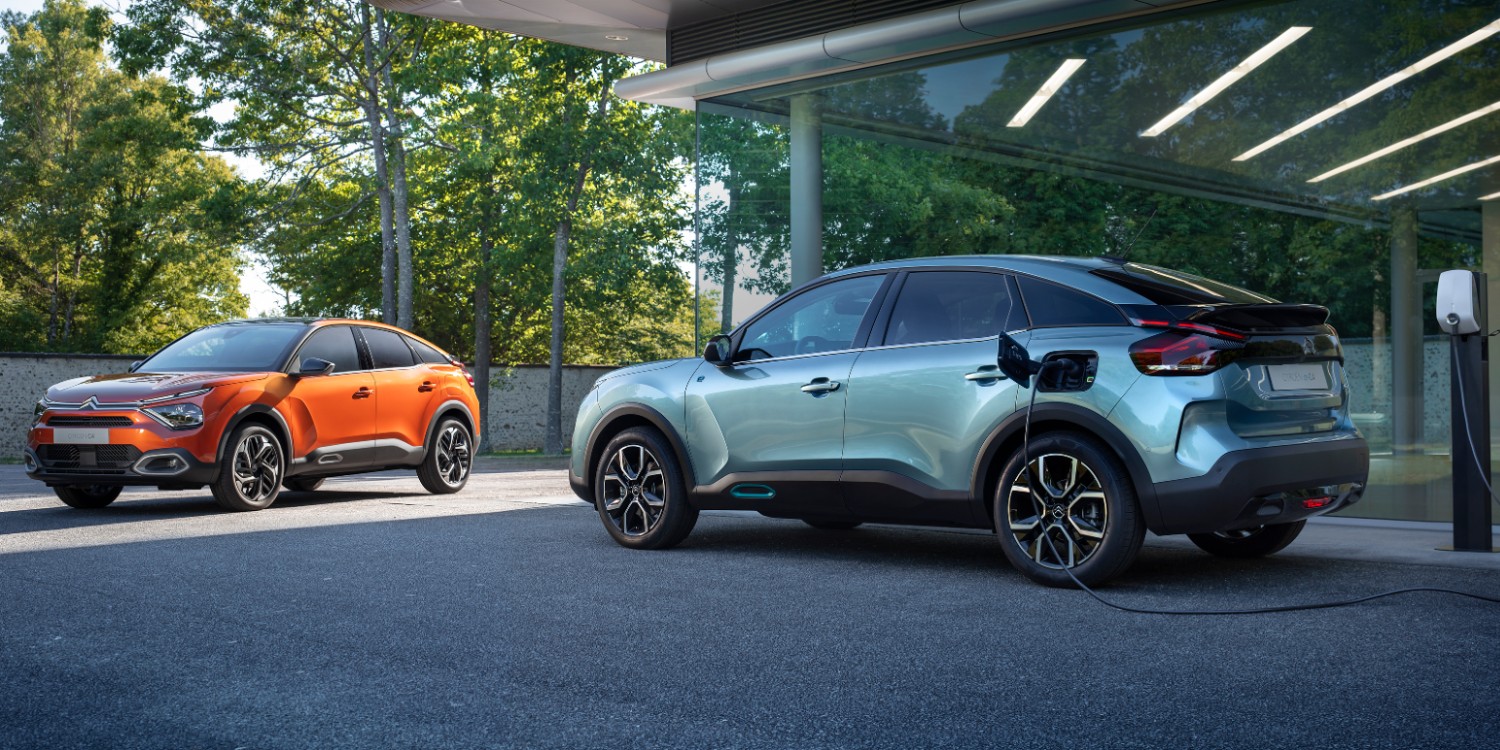 First images of the Citroën ë-C4 - electrive.com