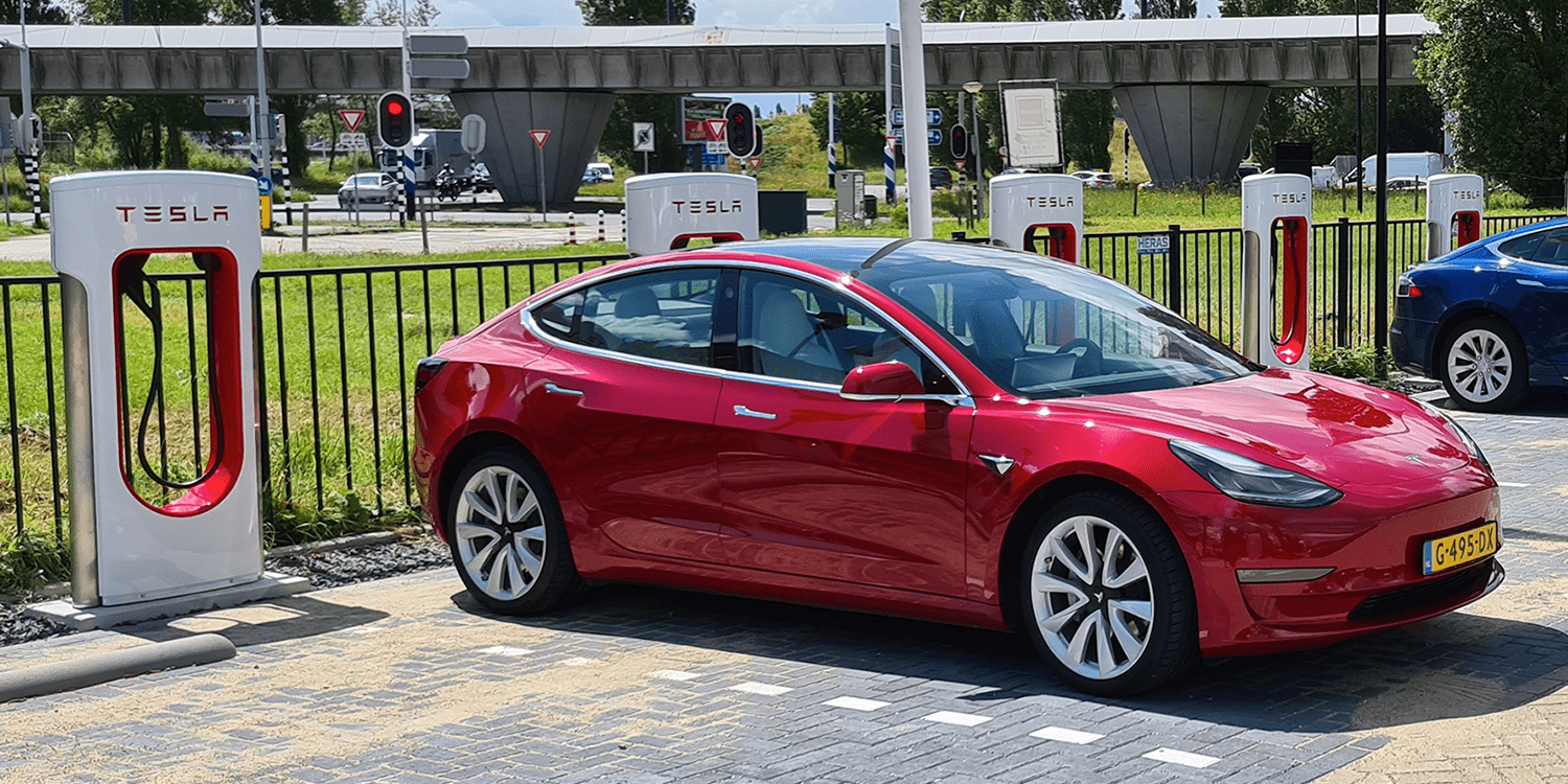 Tesla reduces Supercharger tariffs in Europe - electrive.com