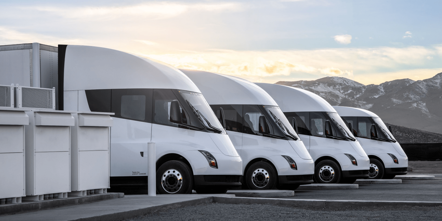 Tesla plans Semi charging corridor from Texas to California - electrive.com