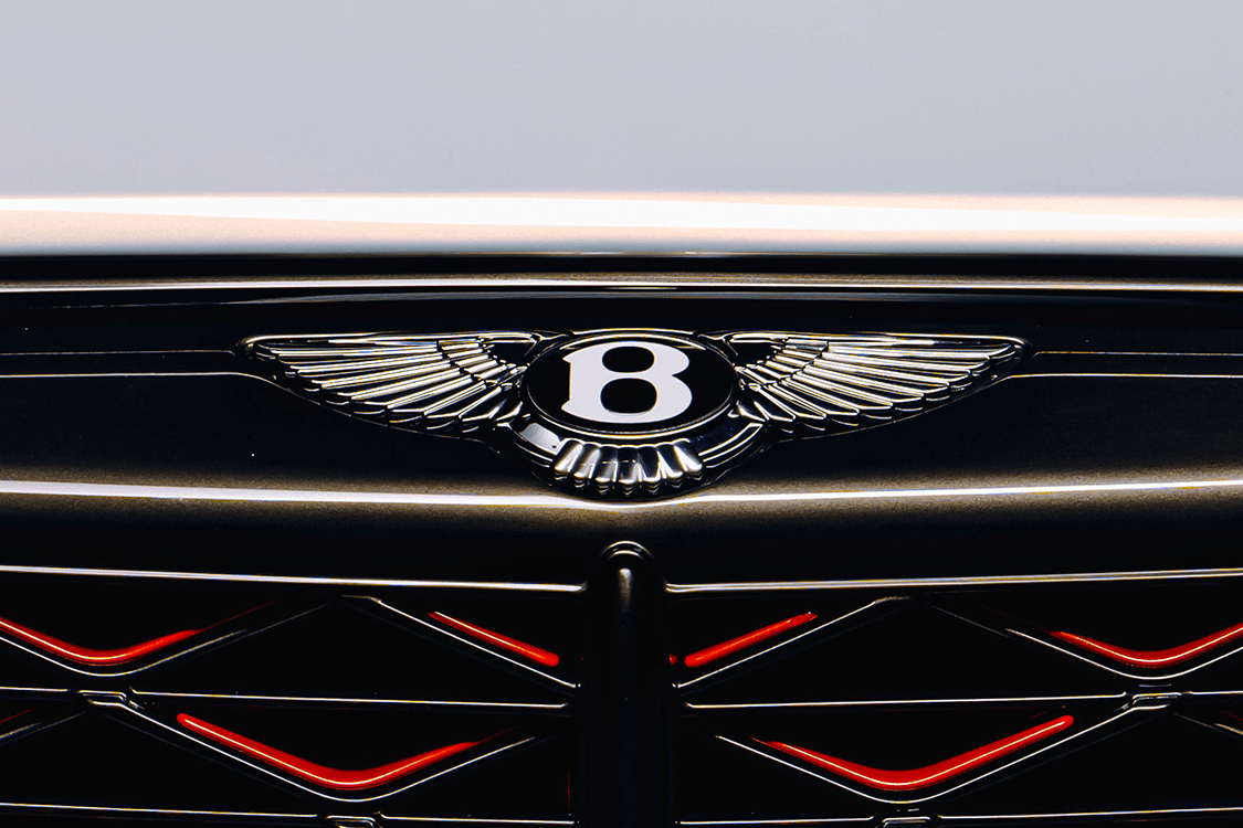 Bentley pushes back electric target - electrive.com