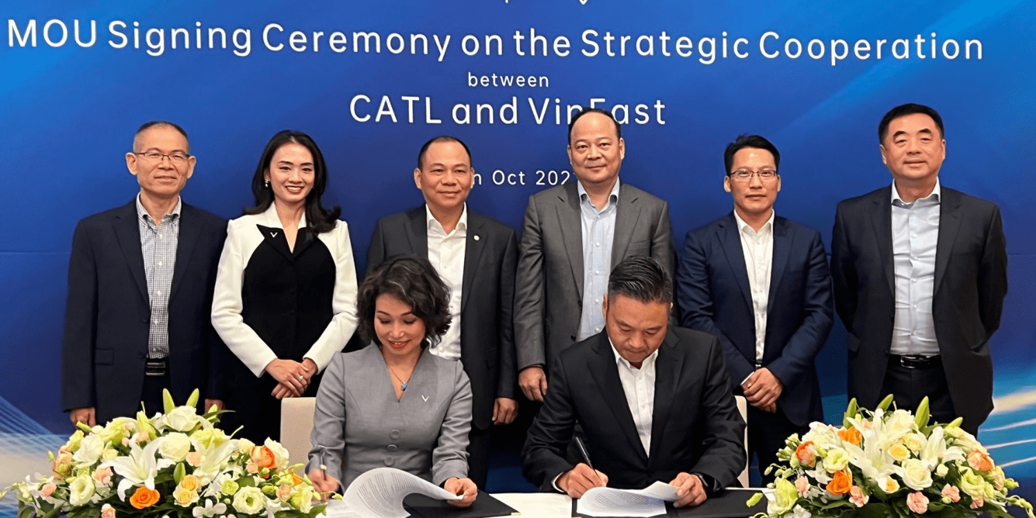 CATL presents skateboard platform & first customer - electrive.com