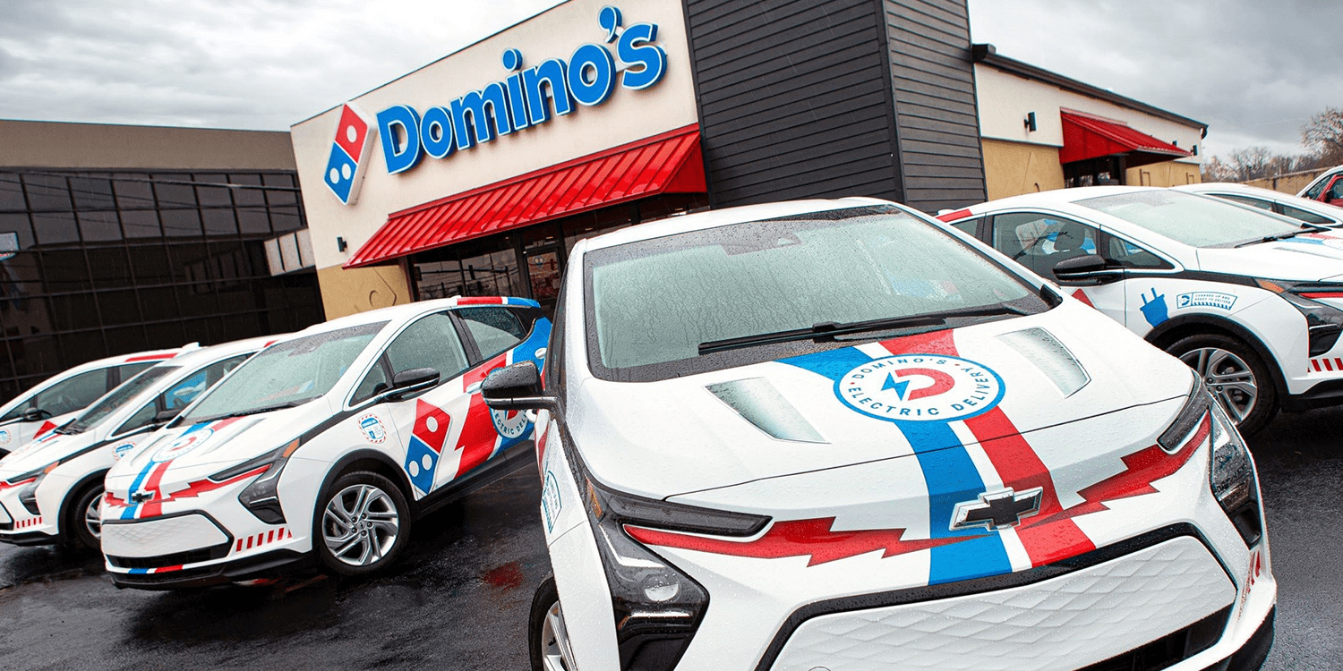 Dominos procures 800 electric cars for US pizza deliveries - electrive.com