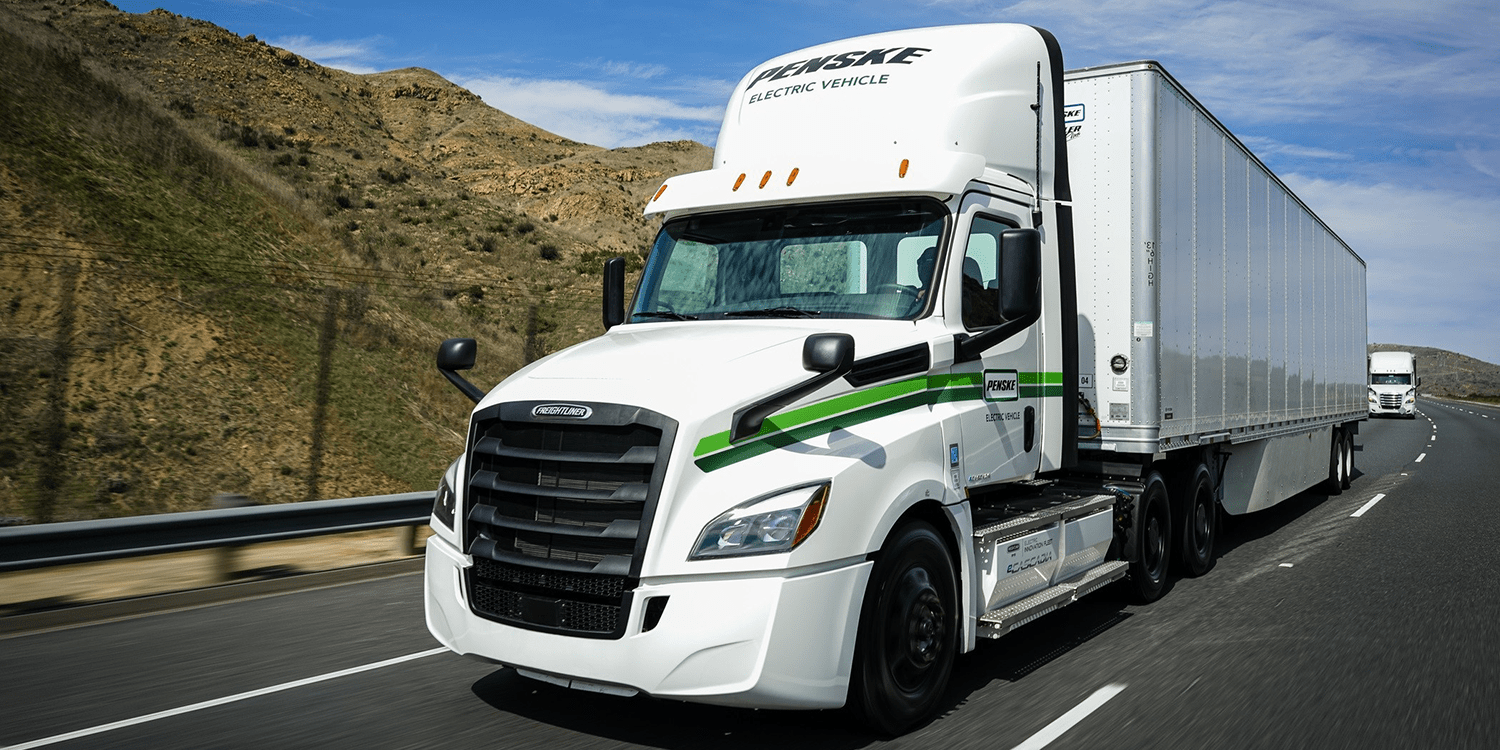 Daimler delivers eCascadia e-trucks to Penske and Sysco - electrive.com