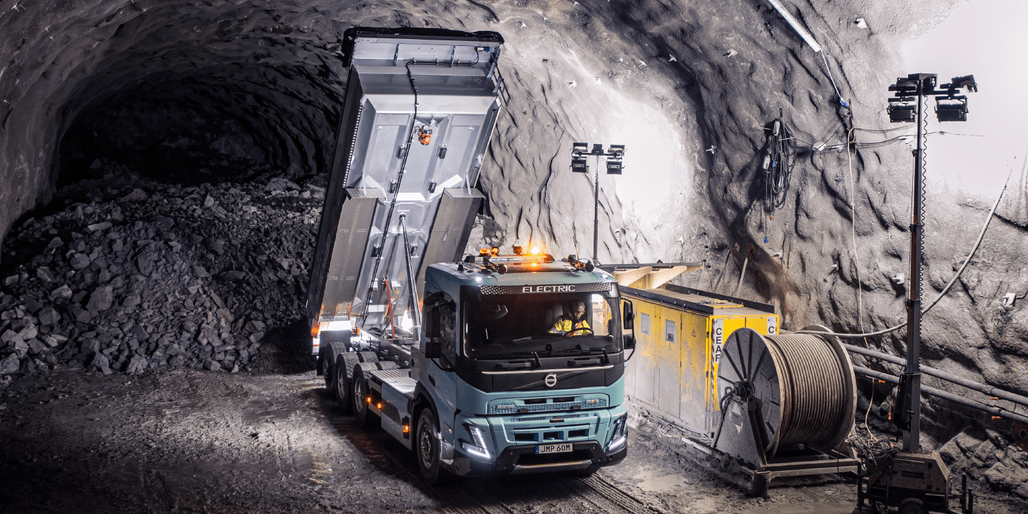 Volvo expands heavy electric truck lineup - electrive.com
