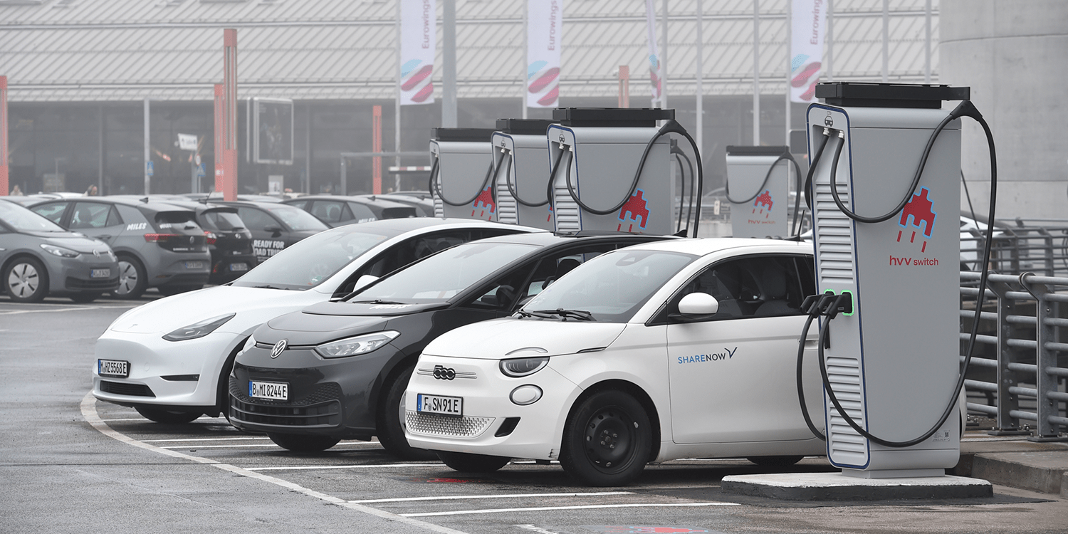 Hamburg opens Europe's largest EV-sharing hub - electrive.com