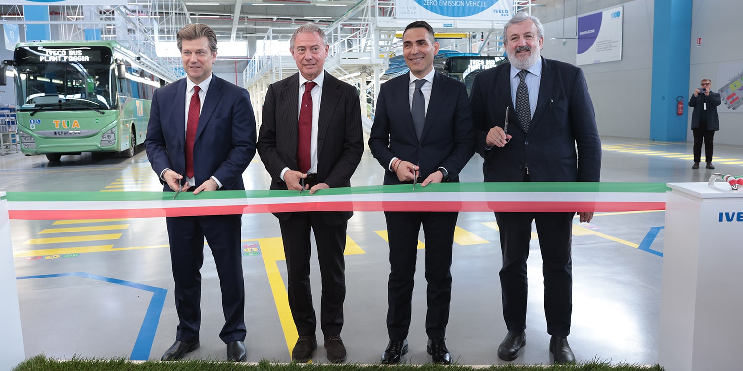 Iveco opens new bus factory in Italy - electrive.com