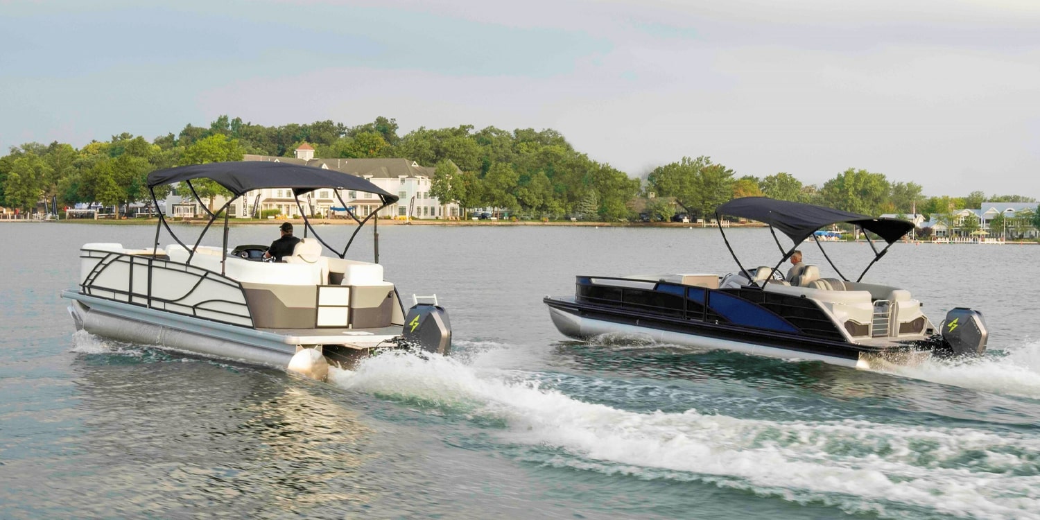 Polaris presents two pontoons with a powerful electric punch ...