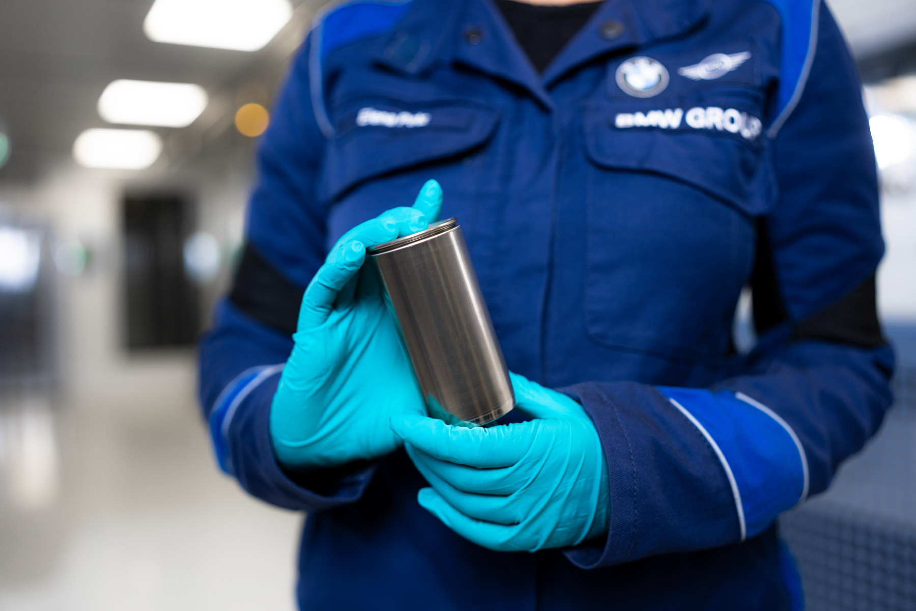 Umicore supplies cathode material for BMW's US battery cells ...