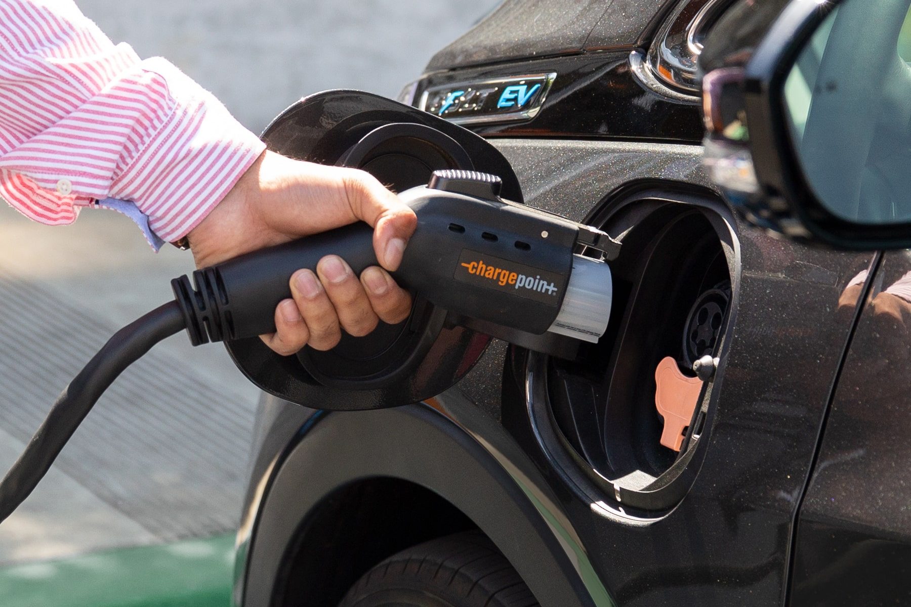 Ontario commits $92M more to EV infrastructure - electrive.com