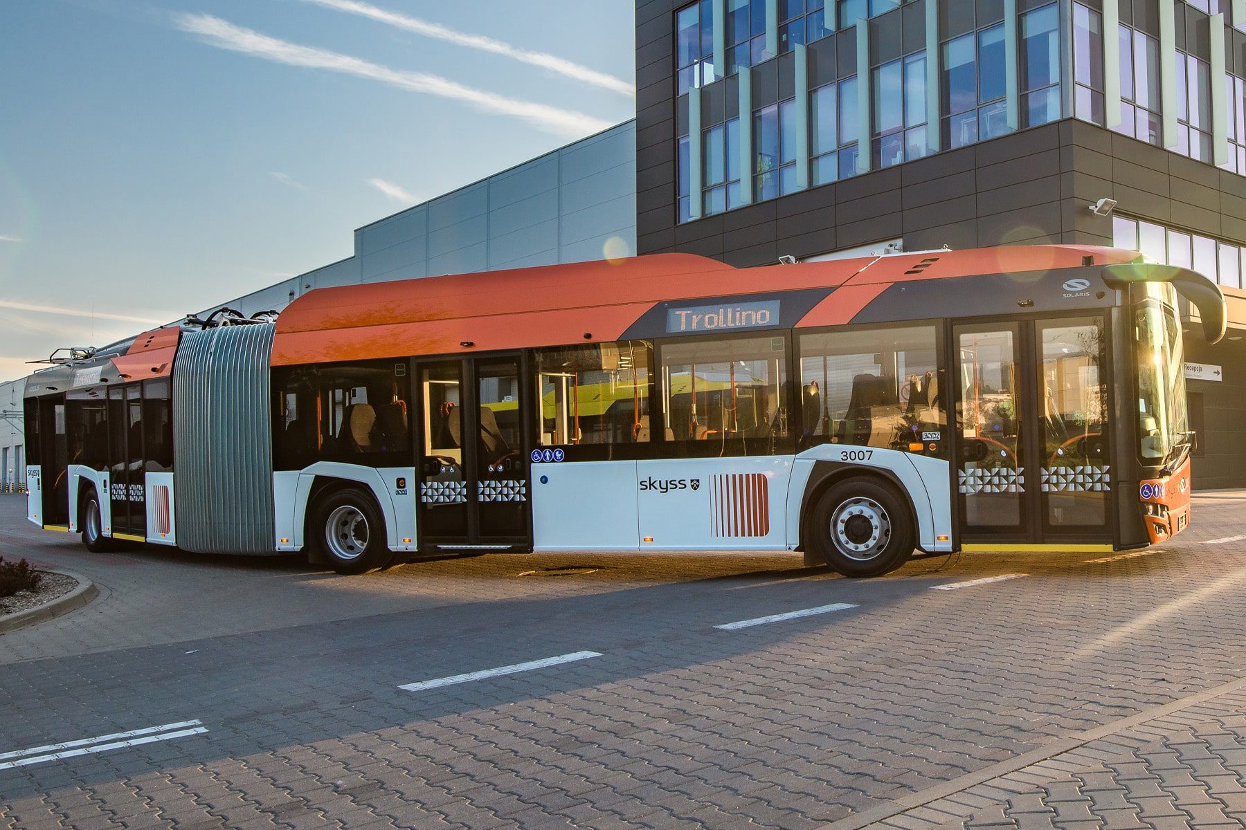 AMT Genova orders 112 electric buses from Solaris - electrive.com