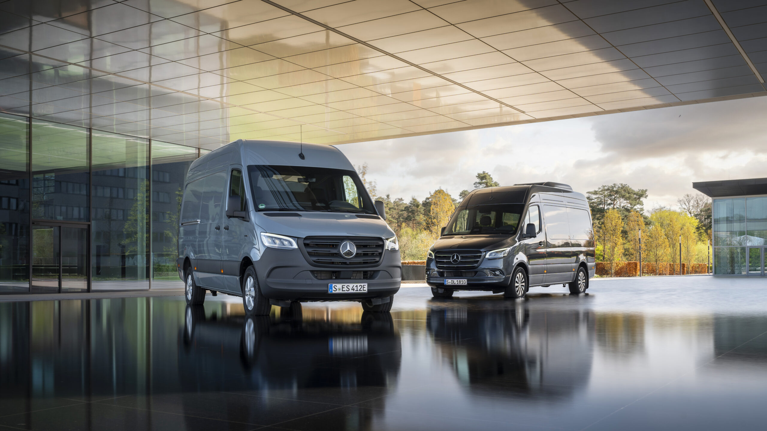 Mercedes offers eSprinter with smaller battery in the US - electrive.com