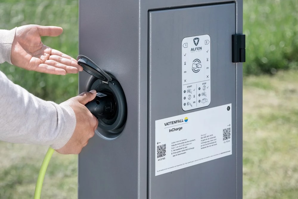 The Hague commissions Vattenfall to manage its charging network electrive
