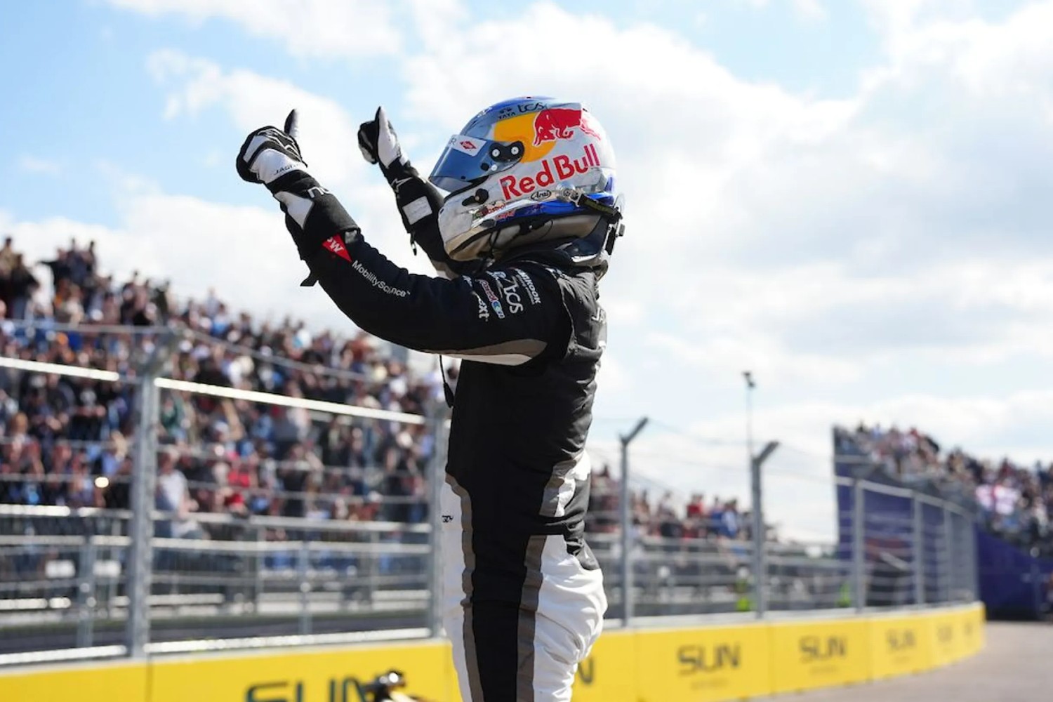 Cassidy and da Costa triumph in double Formula E race in Berlin ...