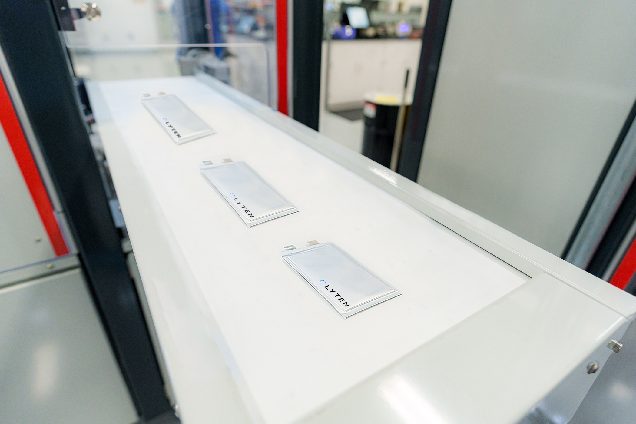 Lyten delivers first lithium-sulphur battery cells to customers ...