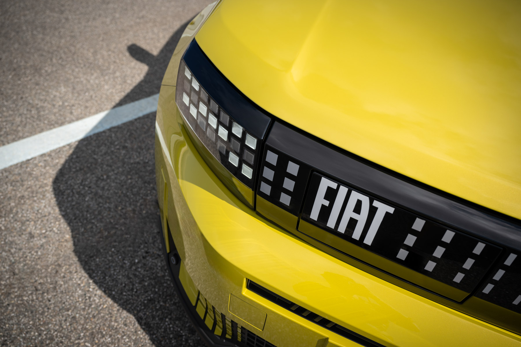 Fiat to offer built-in charging cables from next year - electrive.com