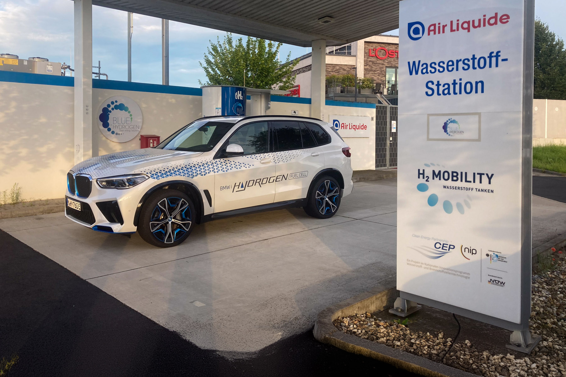 Testing the BMW iX5 Hydrogen: It works - but is it convincing ...