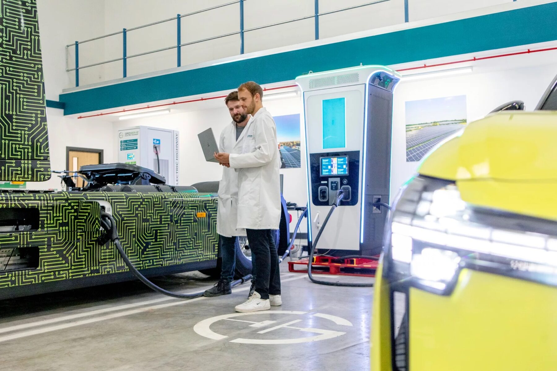 UK: Gridserve opens EV charging test lab - electrive.com