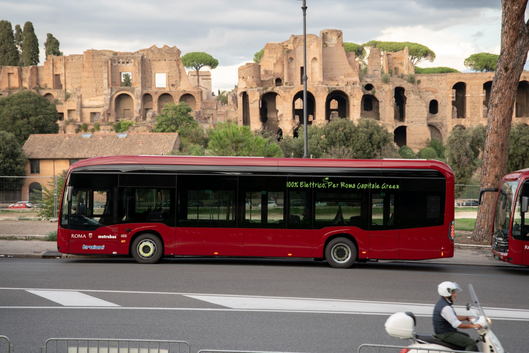 Italy launches €650 million tender for 600 electric buses - electrive.com