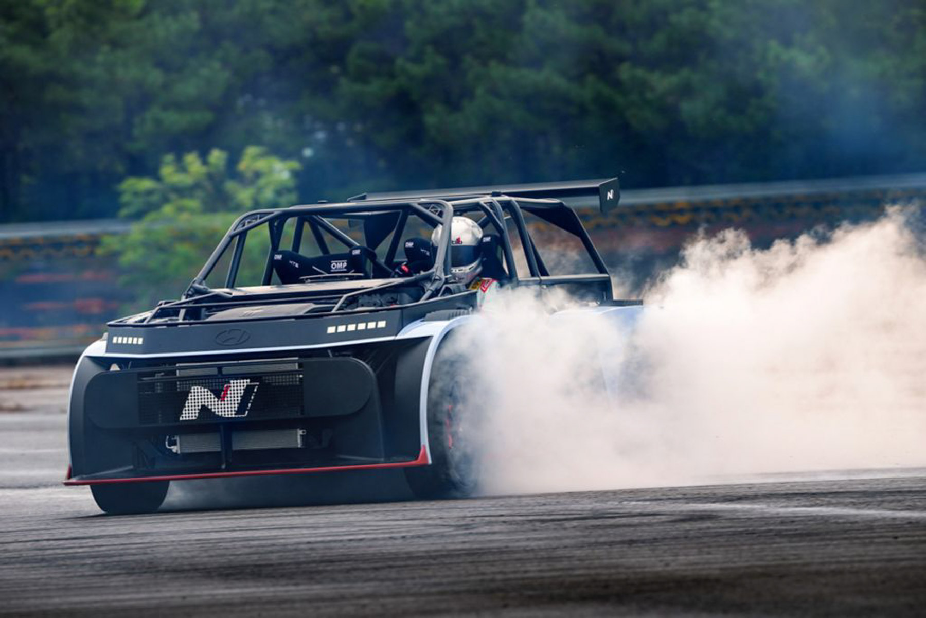 Hyundai presents new racing test vehicle with electric drive ...