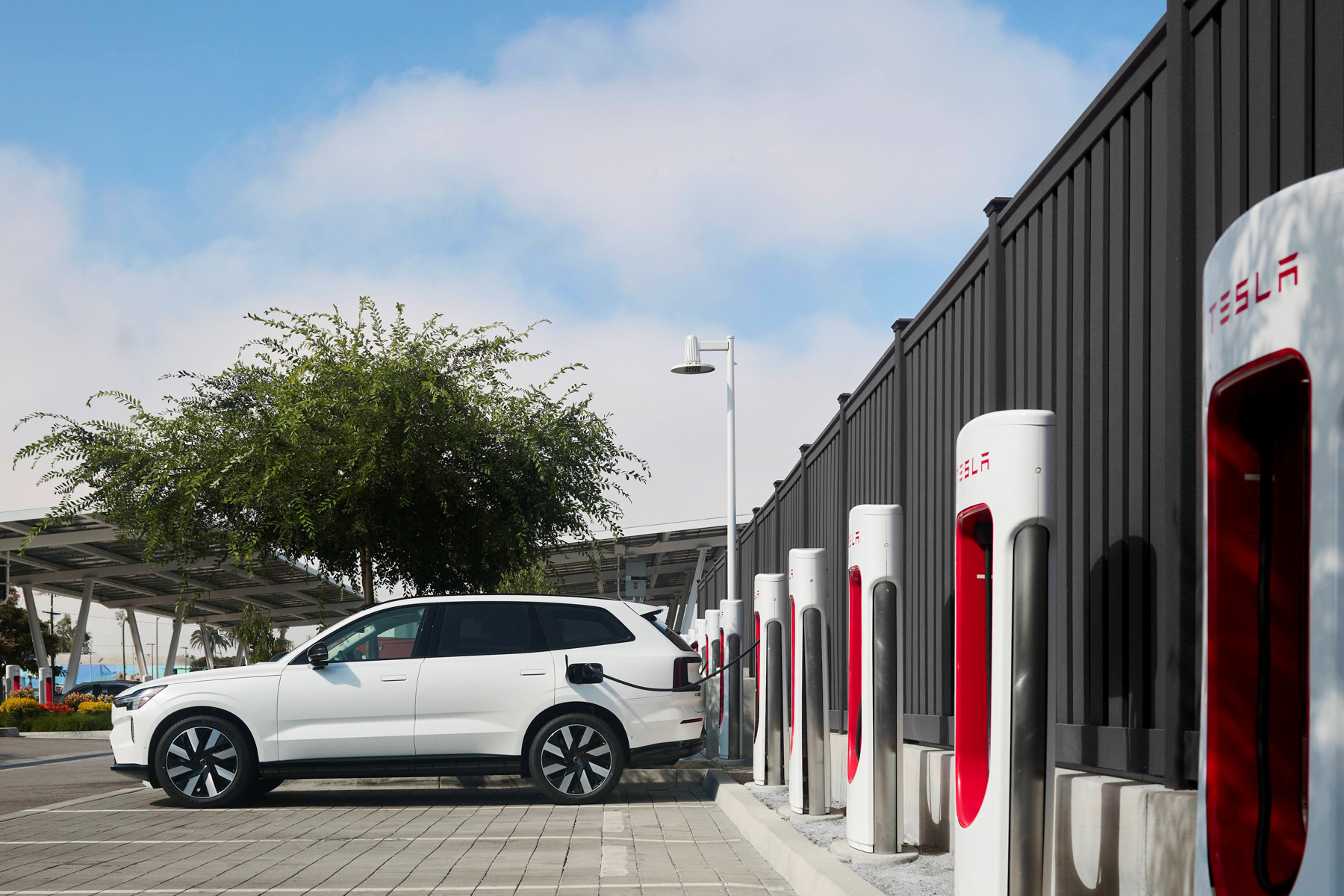 Polestar and Volvo EVs unlock access to Tesla’s charging apparatus ...