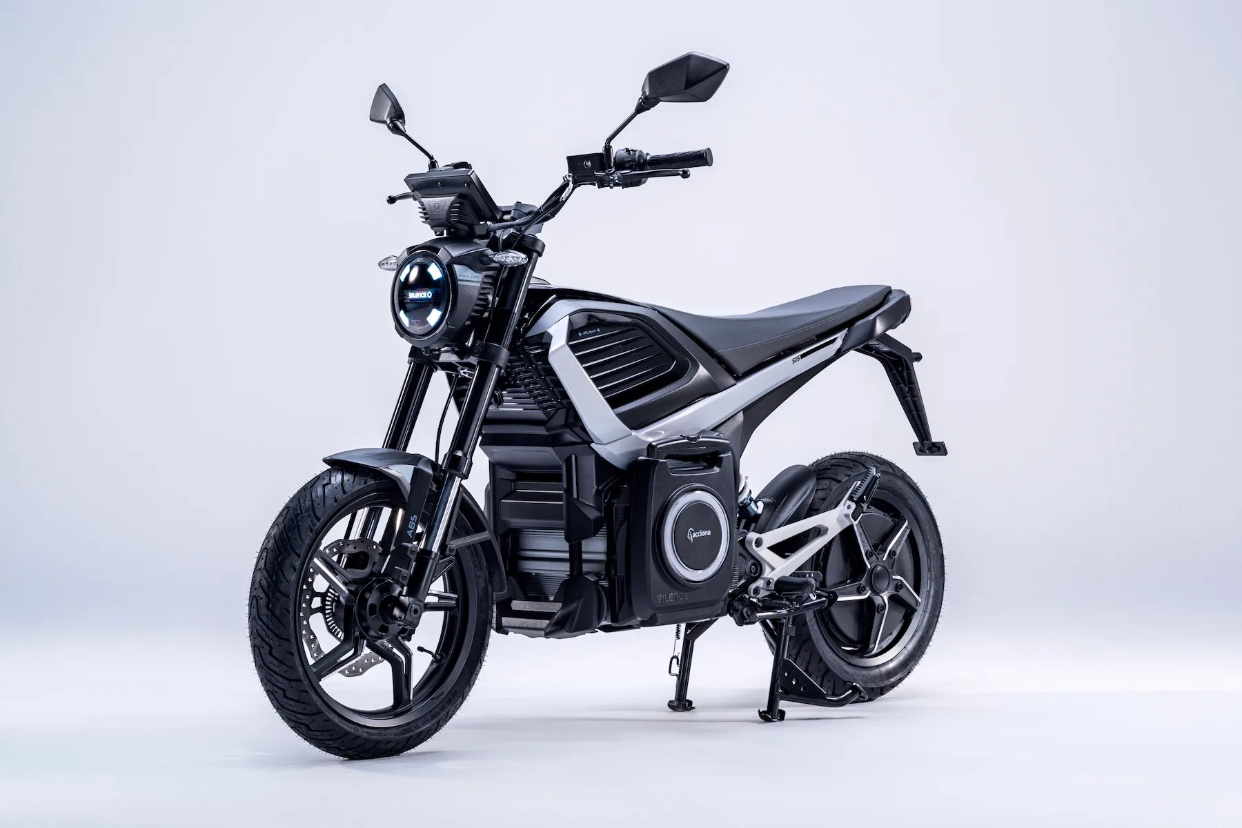 Silence presents the S05 Weekender electric motorbike at EICMA ...