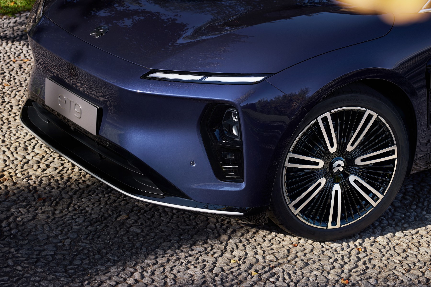 Nio increases sales and cuts losses in 2025 - electrive.com