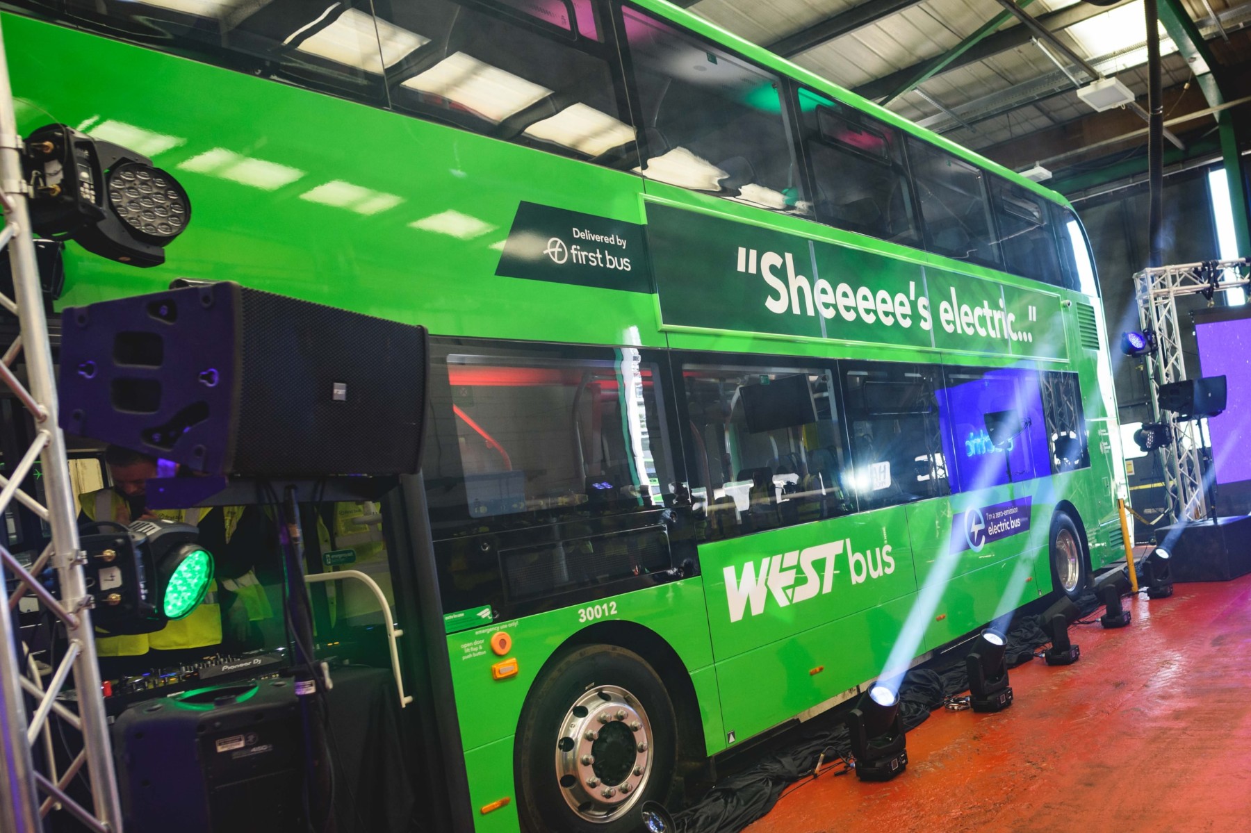 First Bus announces £70m investment in electric buses - electrive.com