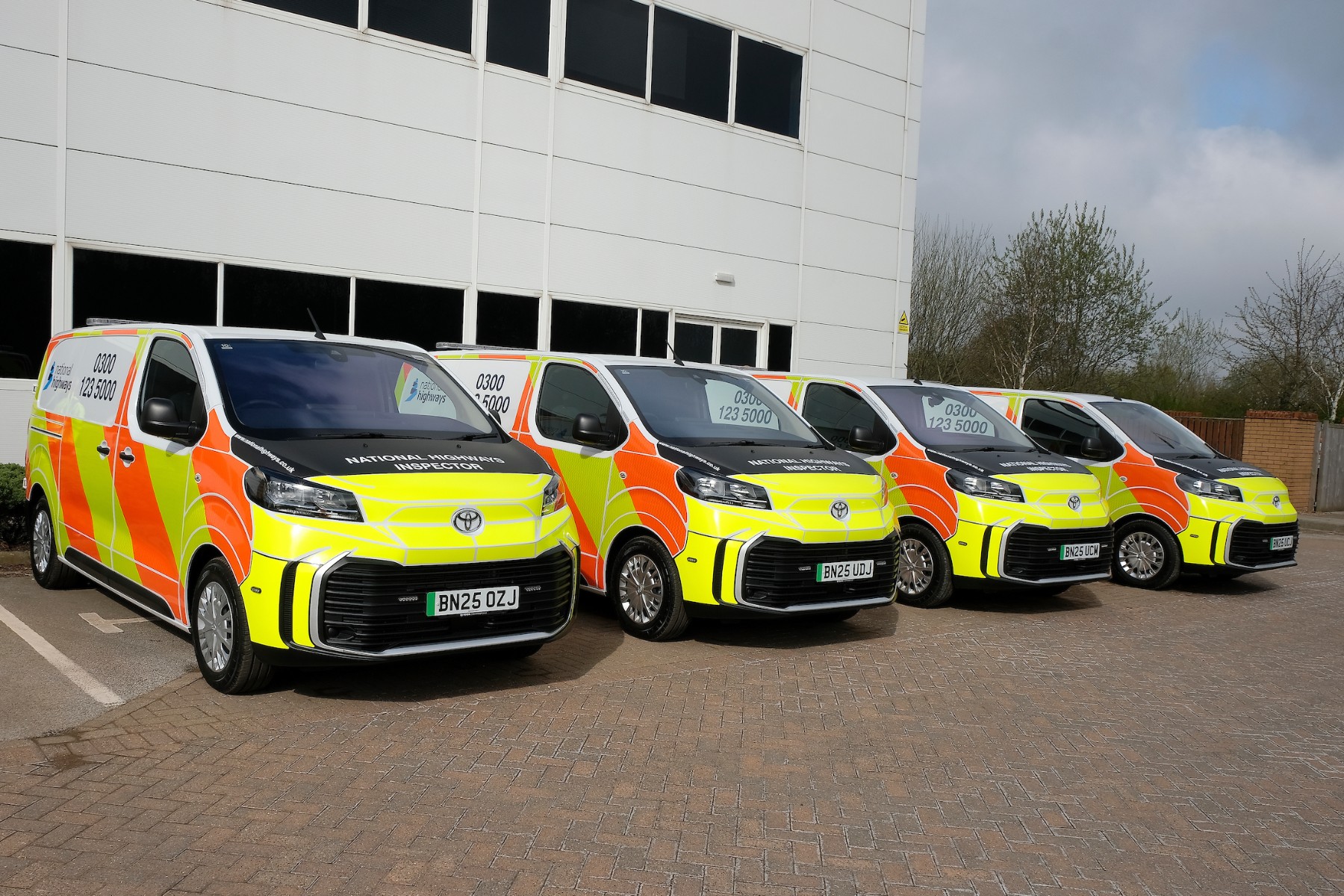 UK: National Highways adds electric Toyotas to its fleet - electrive.com