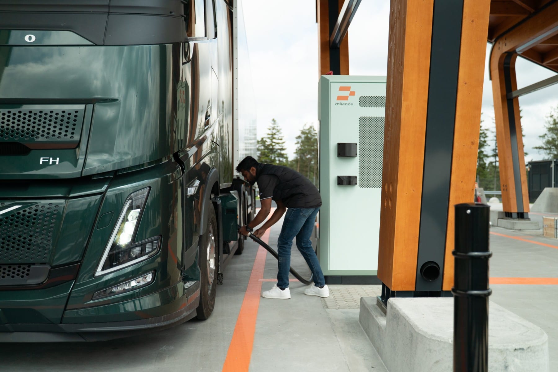 ICCT study shows 5,300 MCS chargers in the EU sufficient for electric ...