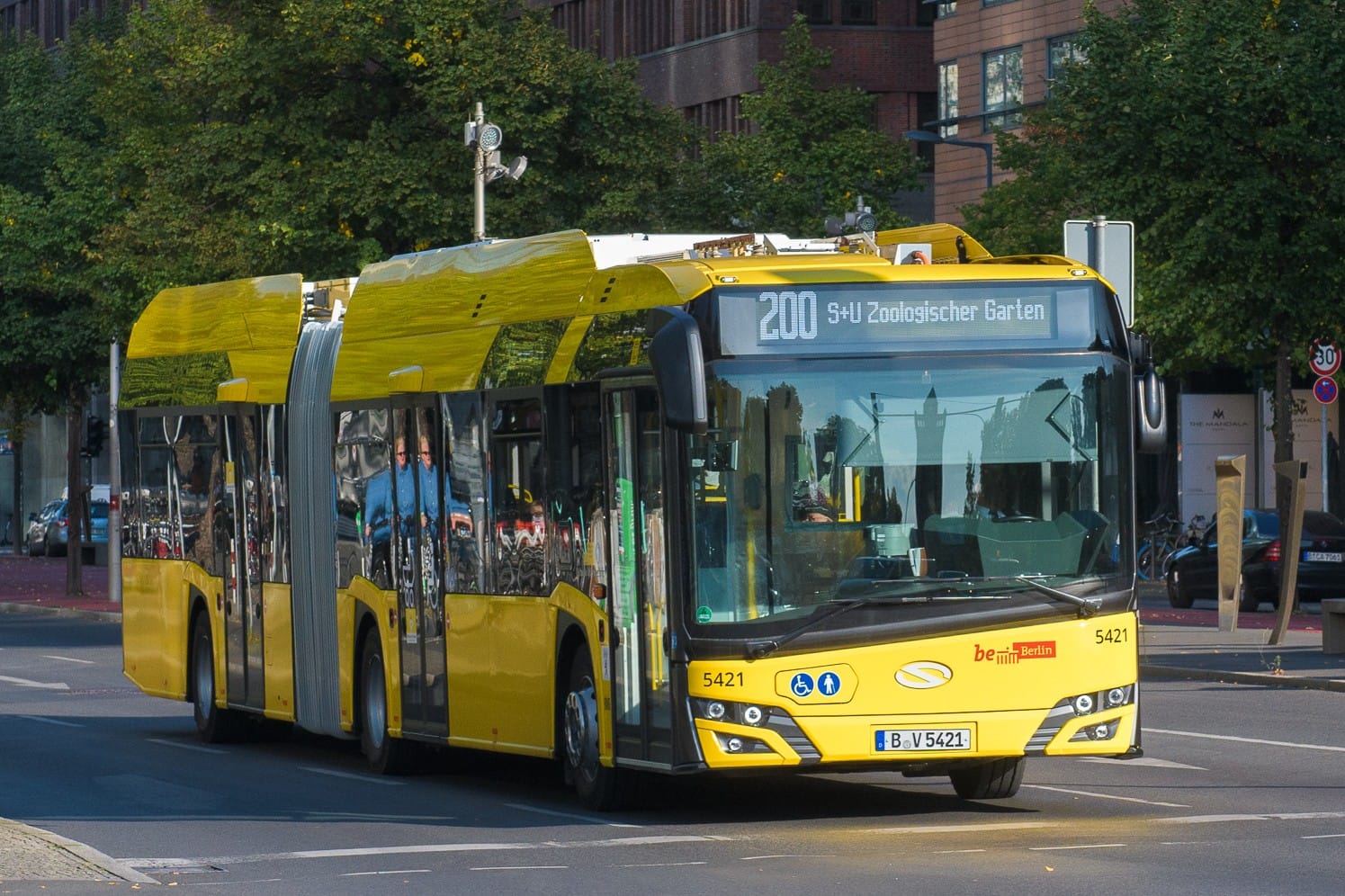 Berlin to gain 270 more articulated electric buses from Solaris ...