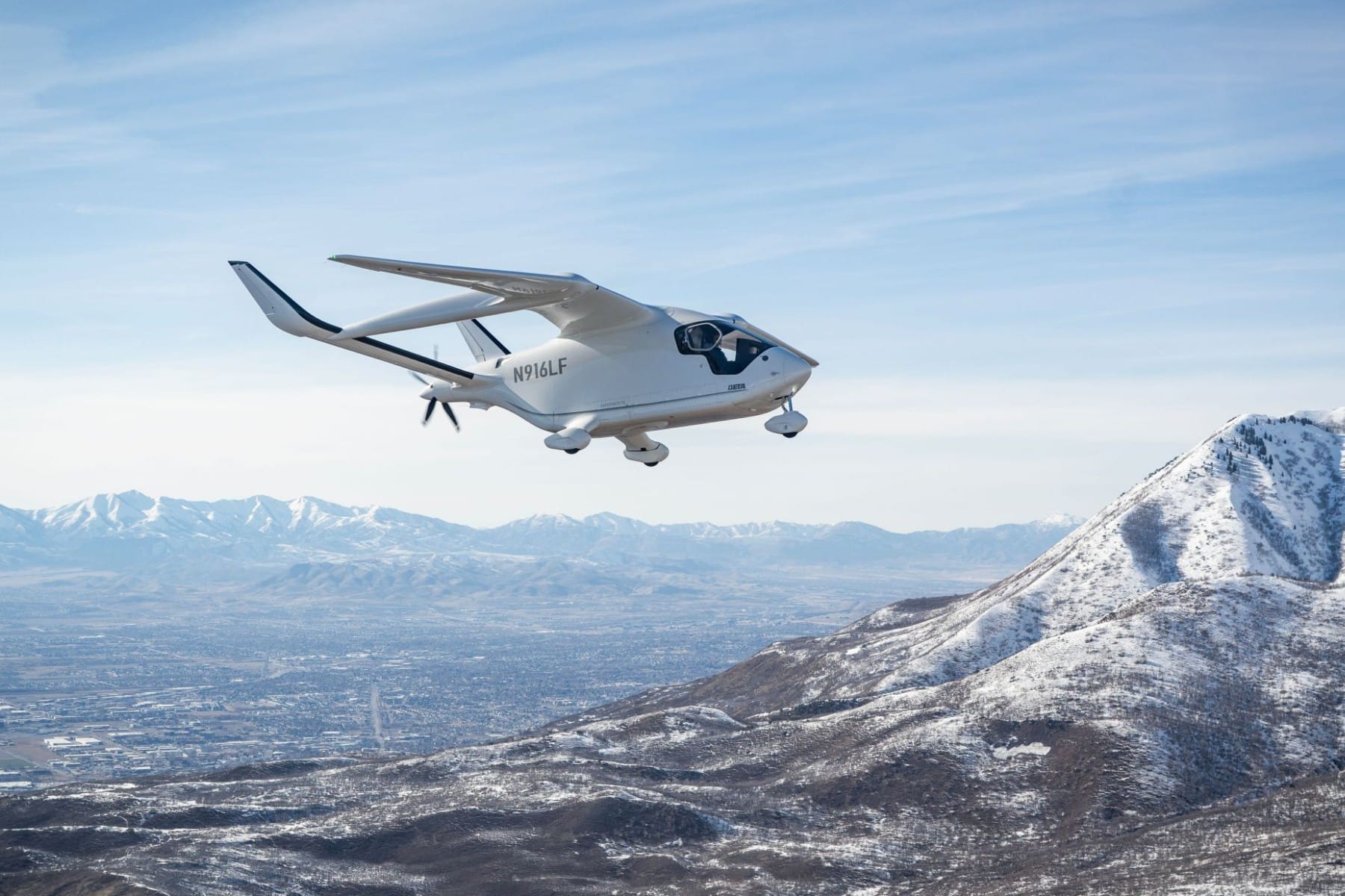 Ryan Air encarga un avión de carga eléctrico de Beta para Alaska ...