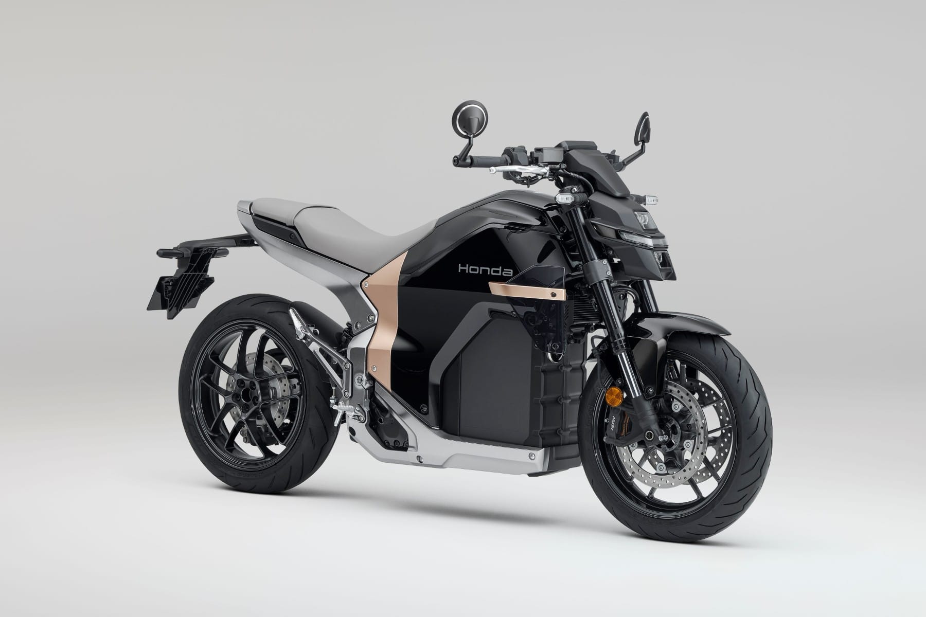 Honda unveils first full-size electric motorcycle for Europe ...