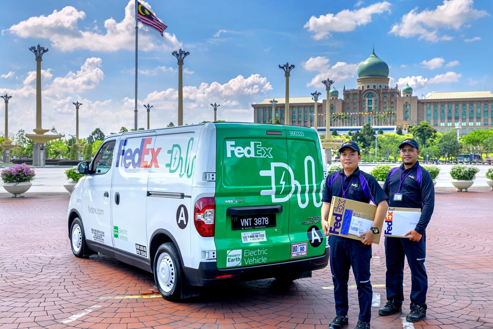FedEx adds 41 electric delivery vans to its fleet in Malaysia - electrive.com