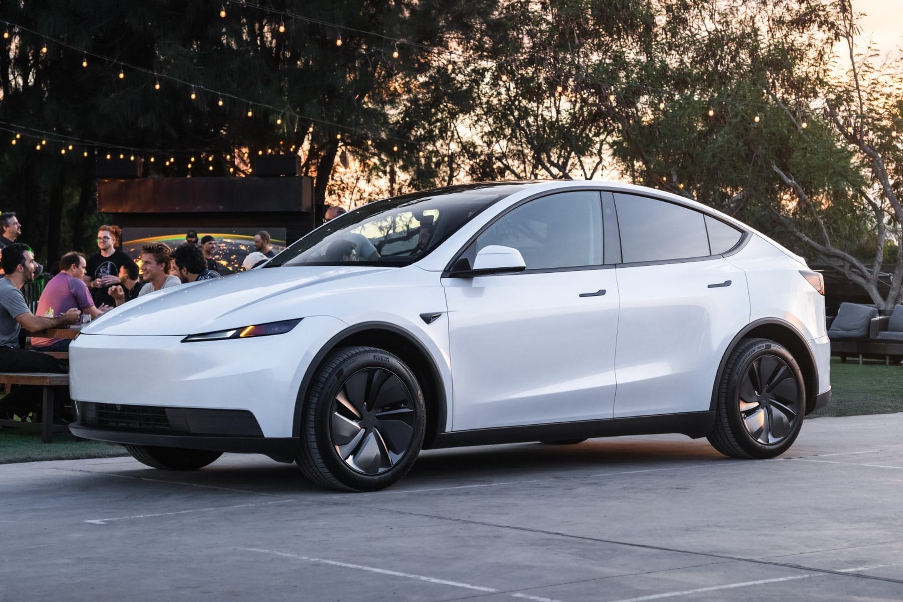 A partir de 39.990 euros: El Modelo Y estándar de Tesla se lanza en ...