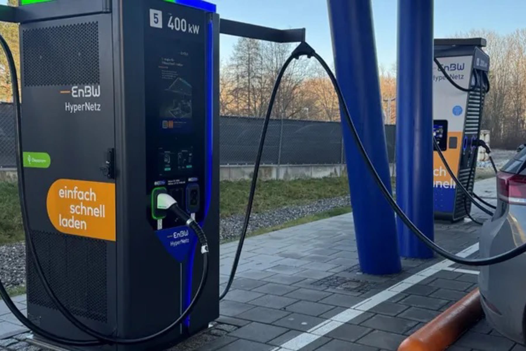 EnBW launches field tests of XCharge charging stations - electrive.com