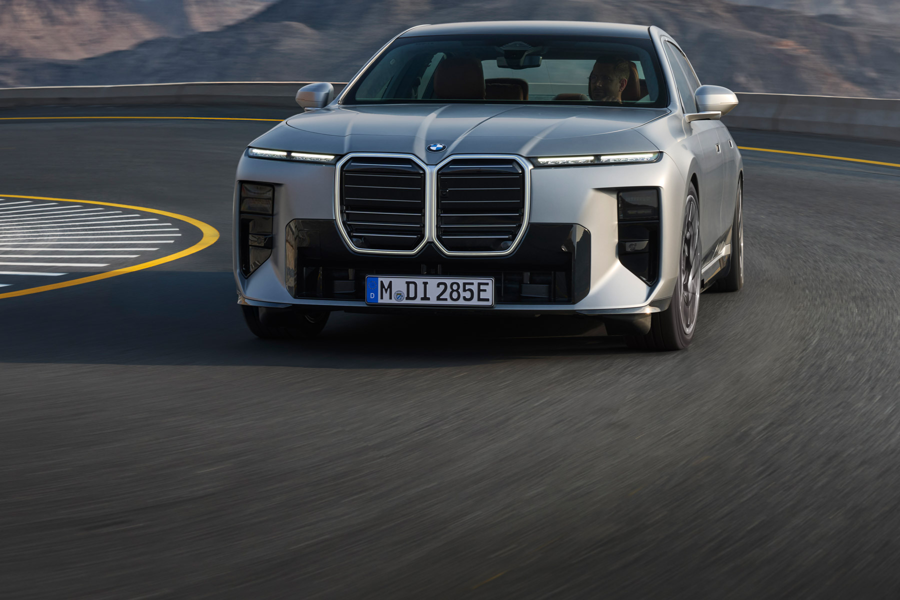 BMW integrates Neue Klasse technologies into the i7 - electrive.com