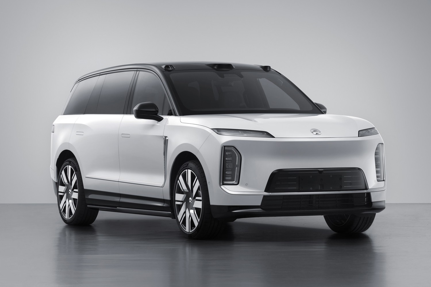 Nio upgrades EVs to 900 volts using Onsemi chips - electrive.com